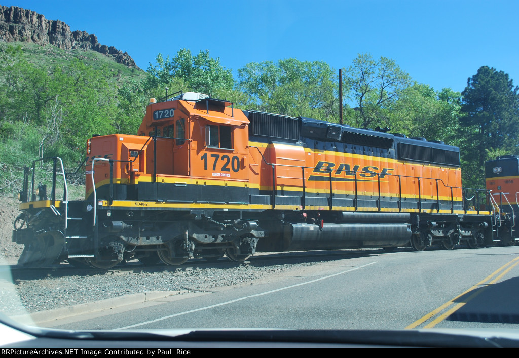 BNSF 1720 Arriving Golden Yard